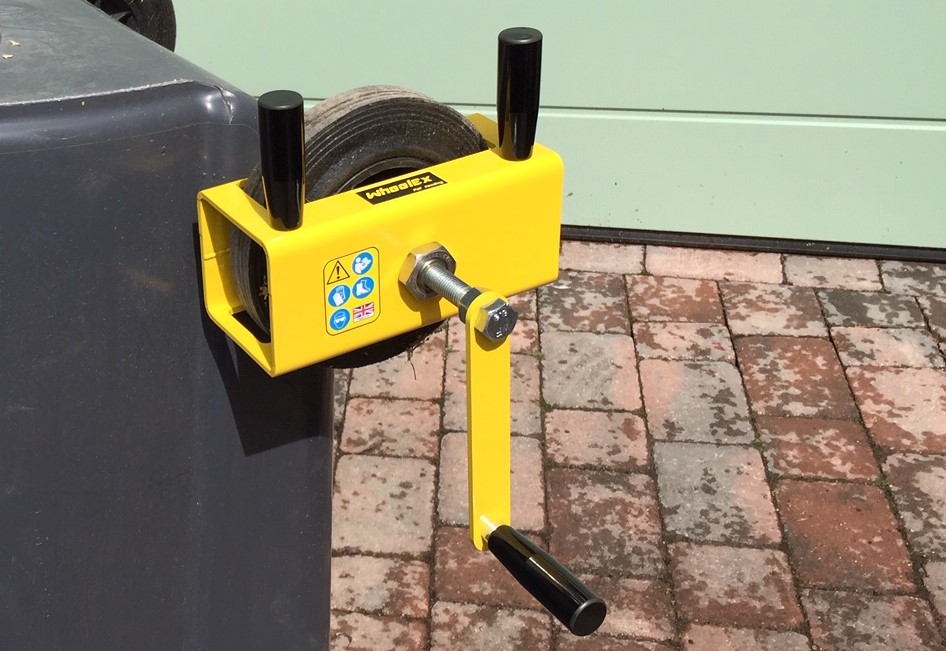 We make life safer working with bins